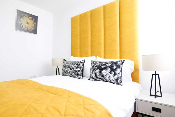 The Wembley Crown Luxe 1 Bed Flat - London