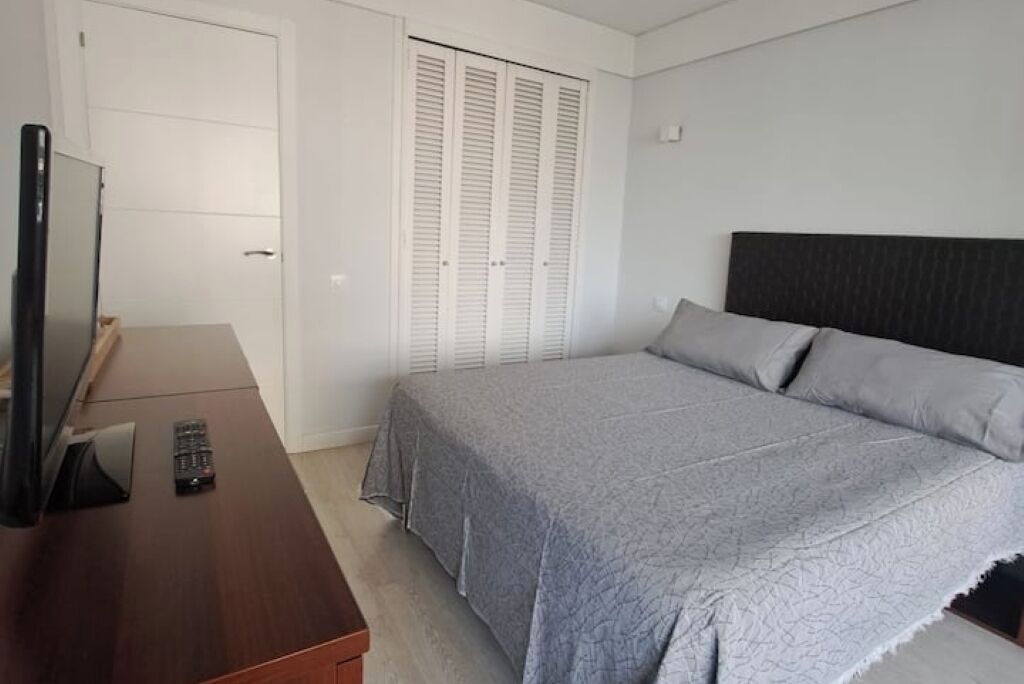 Executive Apartment: Elegant Comfort Near Bernabeu And Shopping - 마드리드