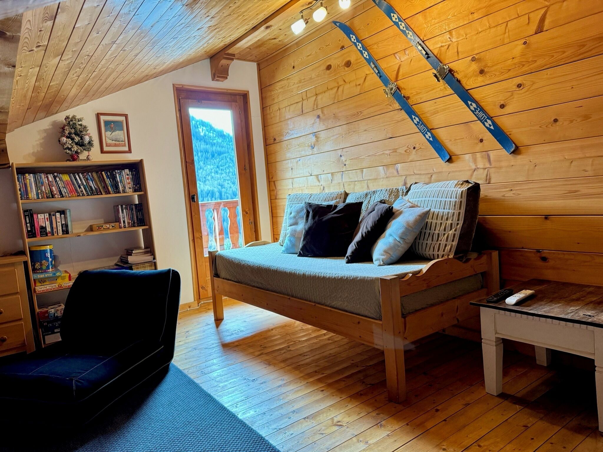 Stunning Alpine Chalet For Seven People With Breathtaking Mountain Views! - Bernex