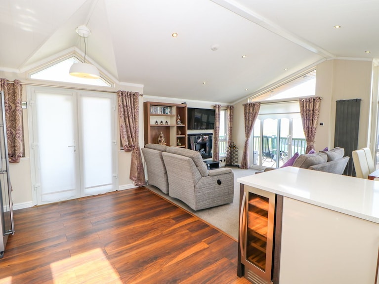 37 Horizon Park, Family Friendly, With Pool In Hartlepool - Suit Direct Stadium