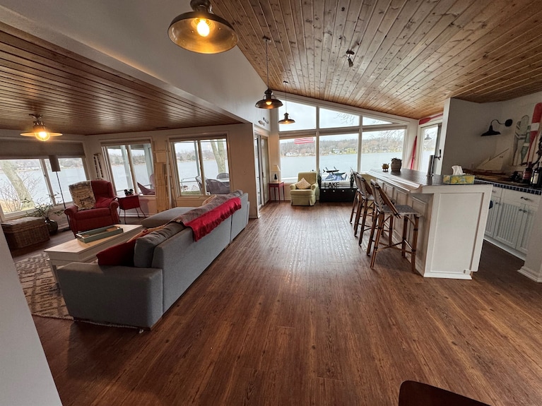 Lake Cabin Stay That Actually Feels Like A Getaway - Fremont, IN