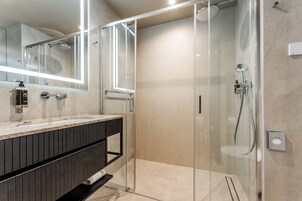 Pokój dla 1 Osoby | Casa de banho | Artigos de higiene pessoal grátis, um secador de cabelo 