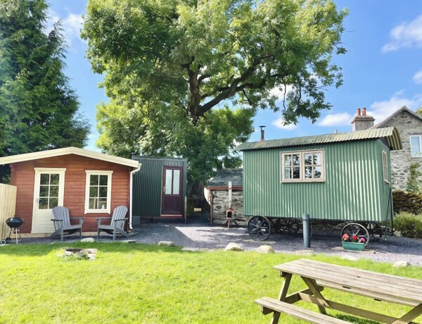 Cwt Tyddyn Shepherd's Hut - North Wales
