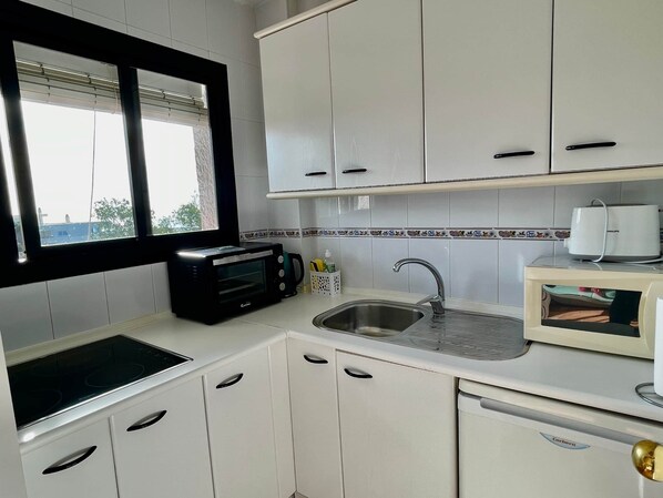 Skol 525A BeachFront central with pool and views Reviews, Deals ...