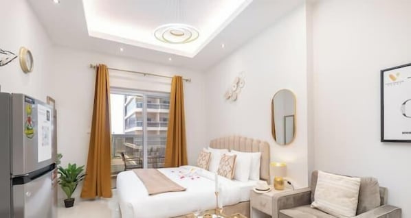 Estúdio de Luxo, varanda, Vista para a cidade | Lençóis de algodão egípcio, roupa de alta qualidade, cofre no quarto 