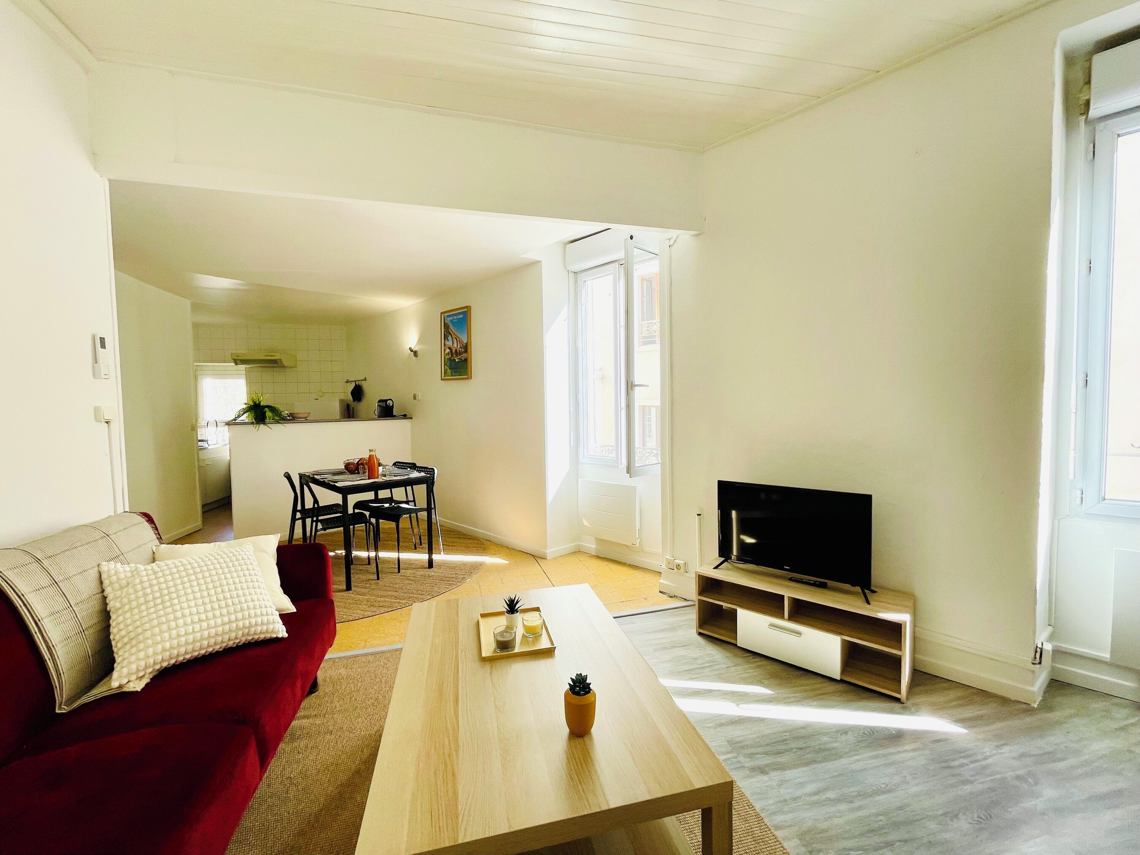 Bright Apartment Near The Arena And Train Station - 尼姆