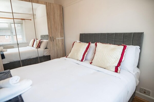 City Oasis - Sleeps 6 - Near Co-op Live & Stadium - Manchester