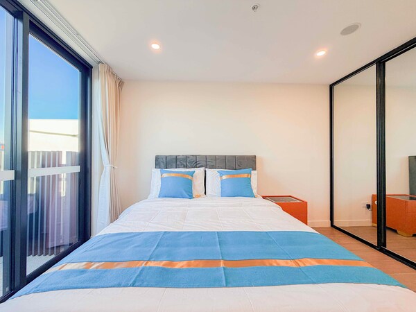 Auburn Studio - Sydney
