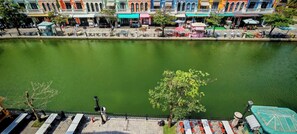 Estúdio Familiar, varanda, vista para o canal | Terrenos do alojamento