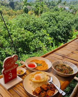 Pequeno-almoço inspirado na cozinha local diário incluído 