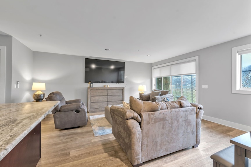 Modern Birmingham Retreat - Troy, MI