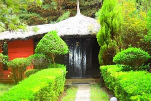 Quarto Clássico com Cama de Casal, vista para o jardim | Exterior