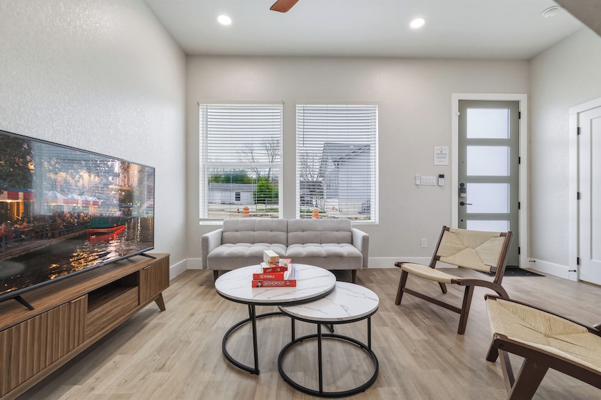 Sa Modern Home Nr River Walk + Dt | Bbq Yard Games - San Antonio