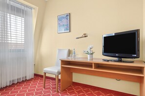 Quarto casal ou duplo conforto, vista para a cidade