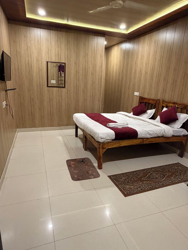 Magpie Corbett - Jim Corbett National Park