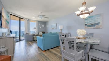 Apartamento em Condomínio Fechado, 2 quartos | Sala de estar