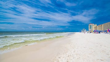 Apartamento em Condomínio Fechado, 2 quartos | Praia