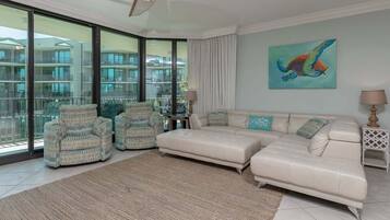 Apartamento em Condomínio Fechado, 3 quartos | Sala de estar