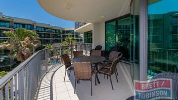 Apartamento em Condomínio Fechado, 3 quartos | Refeições ao ar livre