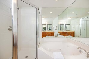 Apartamento em Condomínio Fechado, 3 quartos | Casa de banho