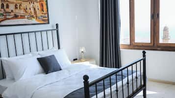 Quarto casal luxo, sacada, vista para a cidade