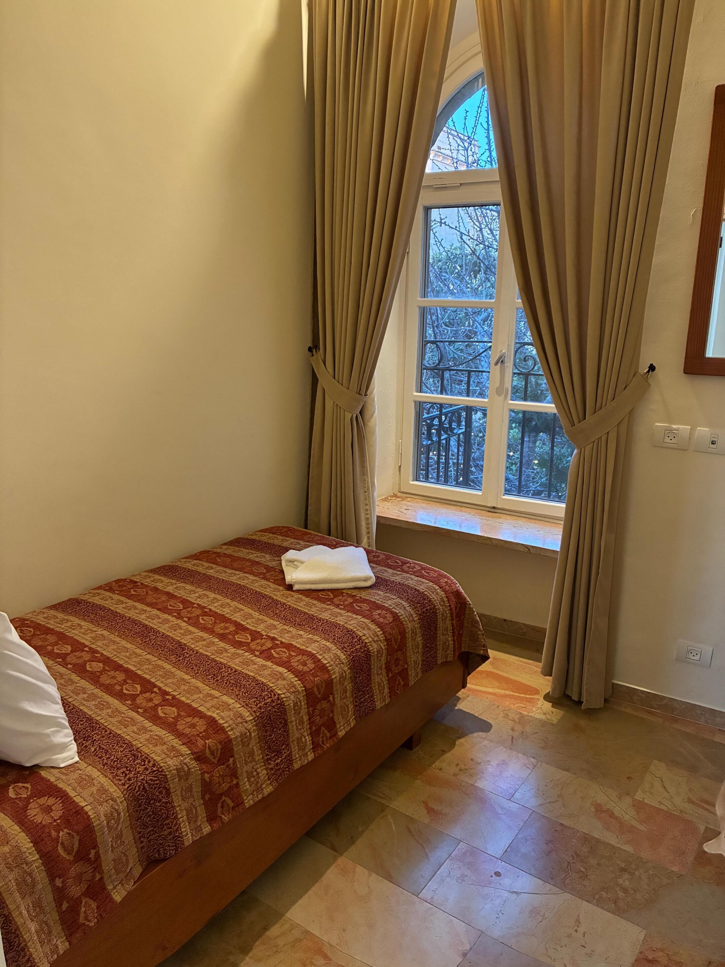 Quarto Individual Standard