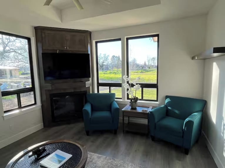 Hughes Landing | River Fishing Boat Ramp Retreat 2 - レディング, CA