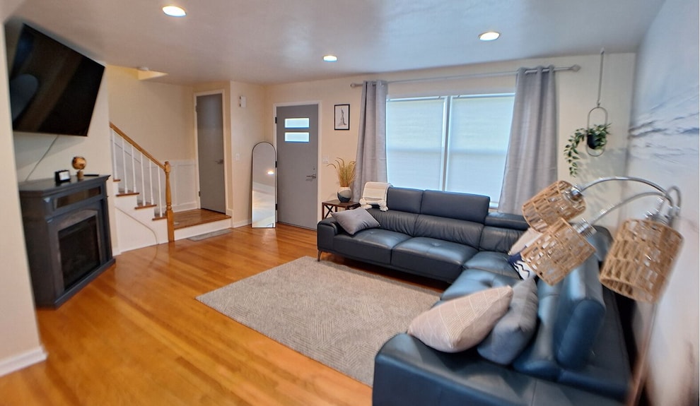 Lux Stay _six Flags & Naval Base _multi-unit - Libertyville, IL