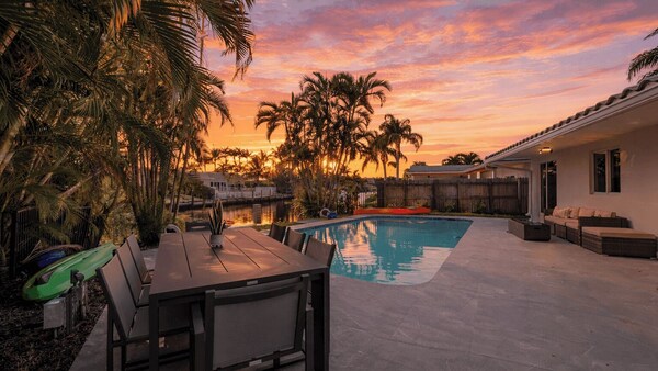 Soleil Breeze By Avantstay Private Pool + Canalfront Home + Games + Outdoor Dining - Fort Lauderdale, FL