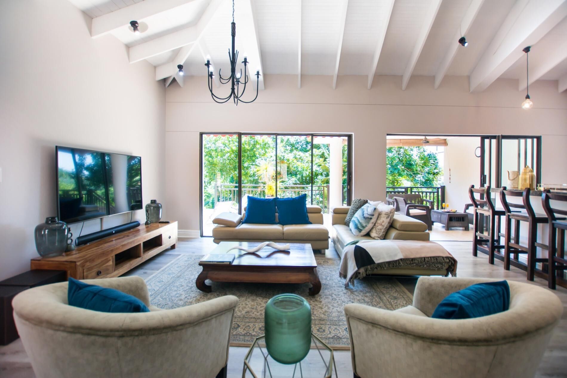 Elegant 3 Bedroom Villa | Pool | Forest Views - Dolphin Coast