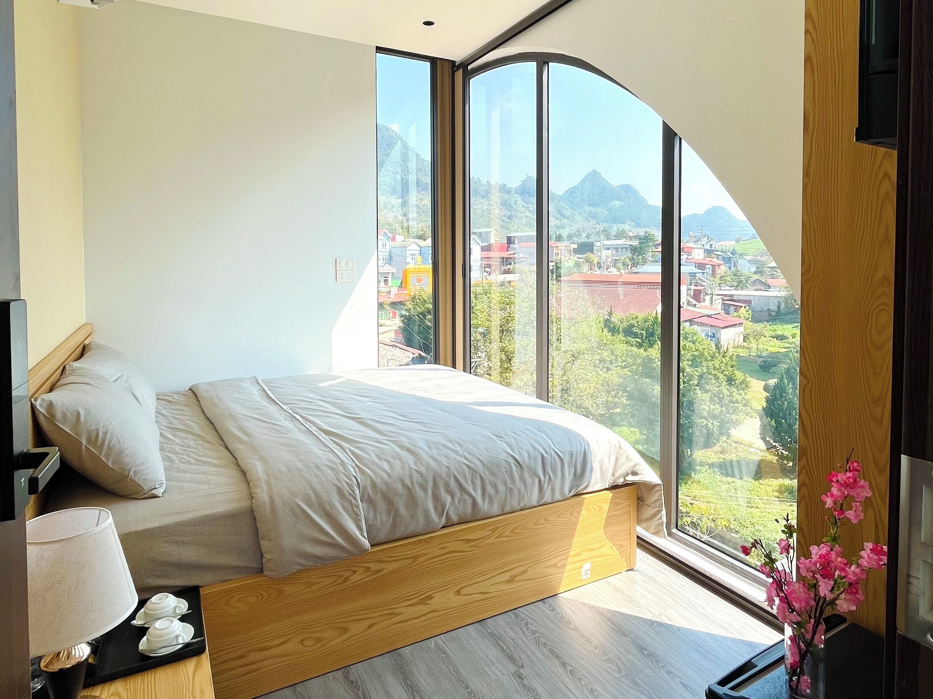 Quarto Duplo Design | Vista do alojamento