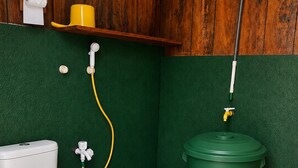 Quarto Duplo Standard, pátio, vista para o oceano | Casa de banho