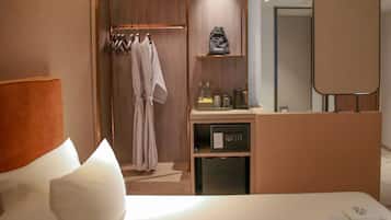 Quarto casal superior, 1 cama King, para não fumantes, vista para a cidade