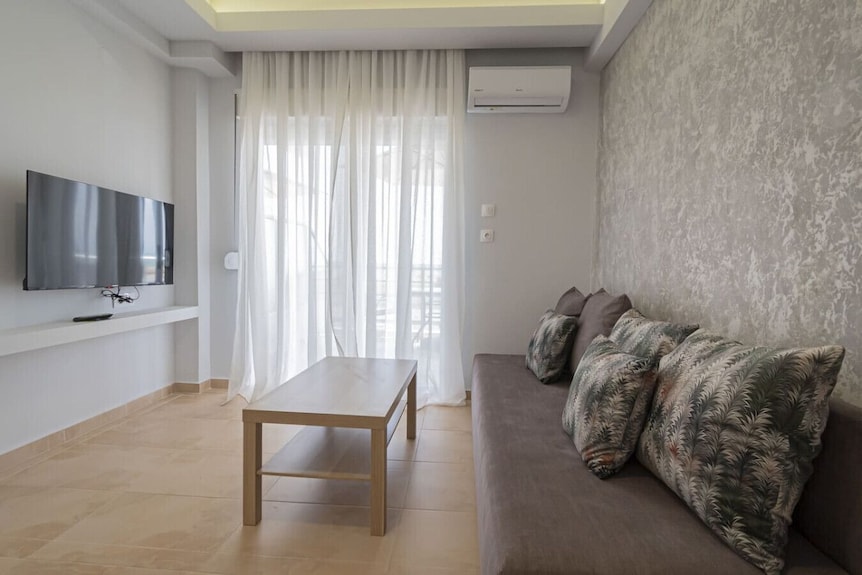 Happy Ellen Seafront 5 By Travel Pro - 哈爾基季基州