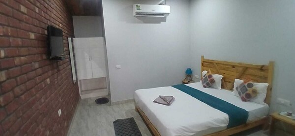 The Evergreen Hotel - Uttarakhand