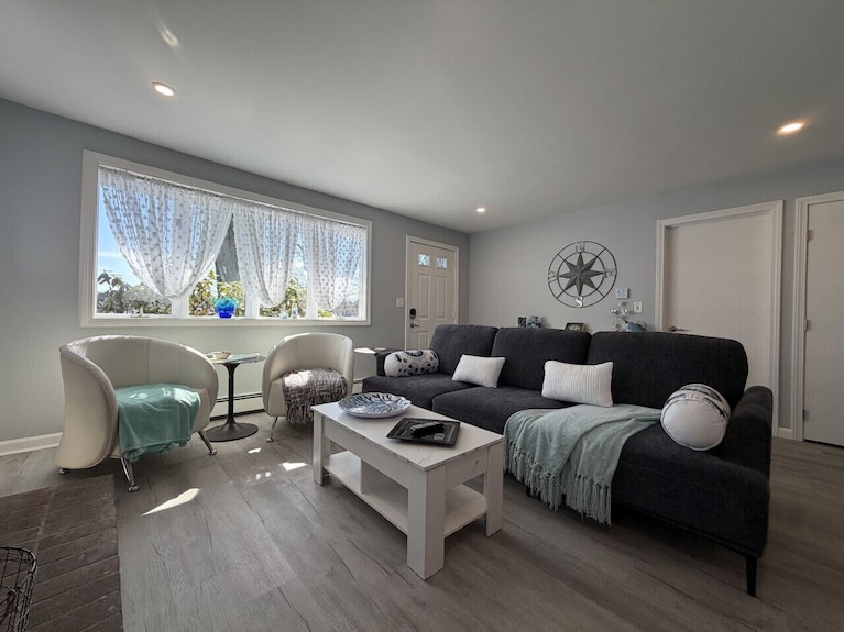 Just Ducky: Lake Front, Easy Access To Boston, Mobility Friendly - Lowell, MA