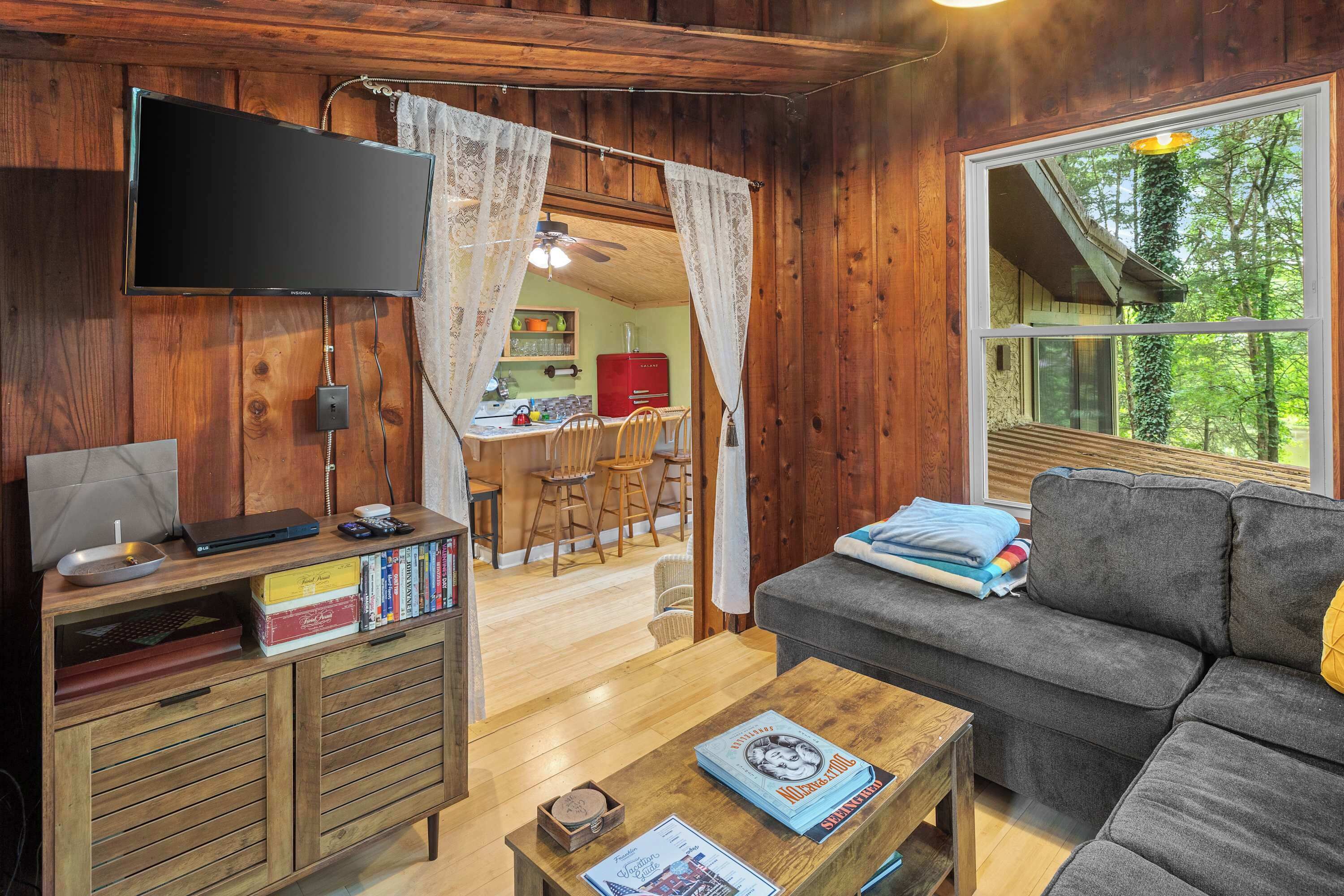 Old Hickory Lakefront Retreat | Direct Lake Access - Nashville, TN