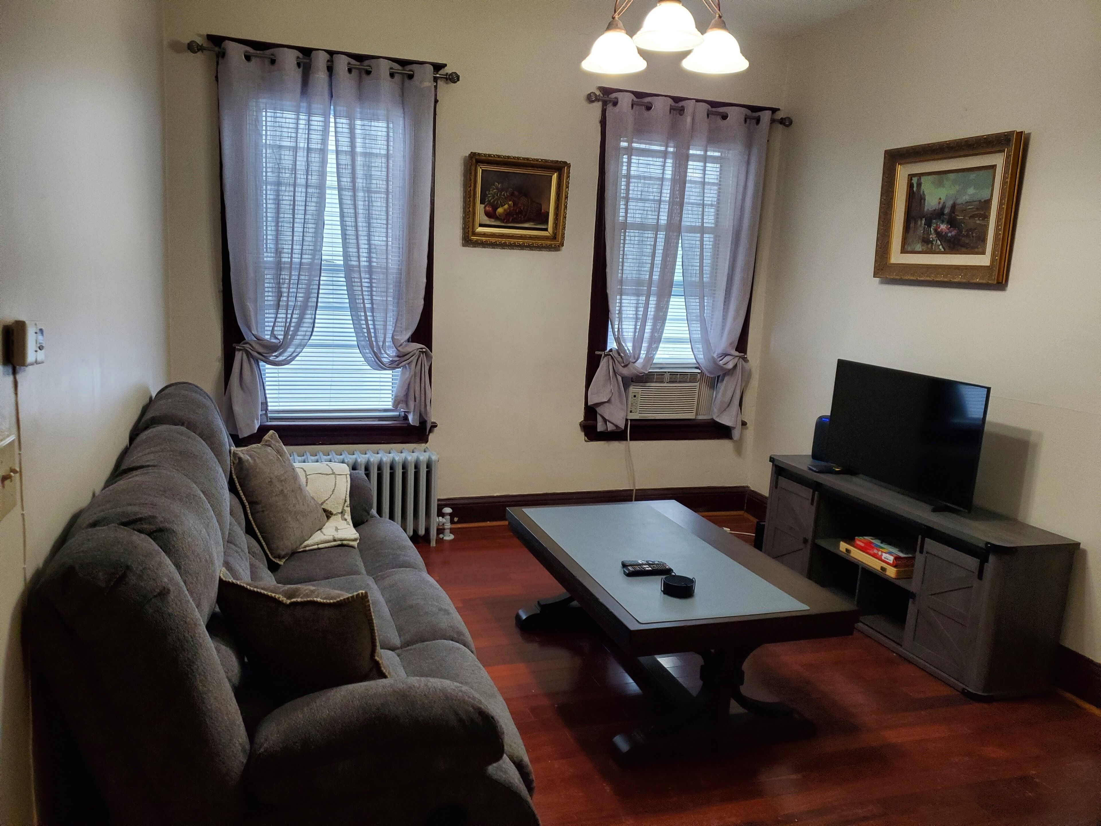 Charming & Fully Furnished 2br With Office Only Steps From Albany Medical Center - Albany