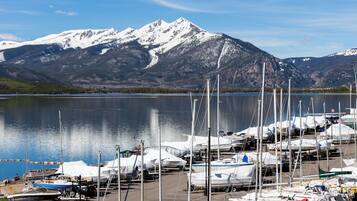 Condo (3 Bedrooms) | Fachada