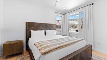 Condo (3 Bedrooms) | Fachada