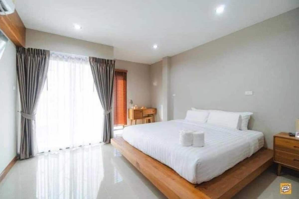 Quarto casal standard, sacada