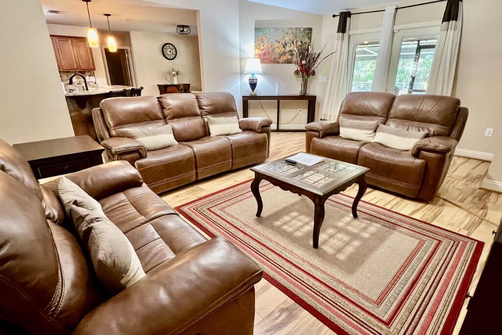 Private Saltwater Pool  Spacious 4br Retreat  Fire Pit  Sunroom Swing Bed - Foley, AL