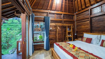 Quarto casal luxo, vista para o jardim