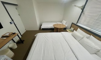 Quarto duplo standard | Escrivaninha, Wi-Fi de cortesia, individualmente decorados