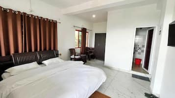 Quarto casal luxo, sacada | Vista do quarto