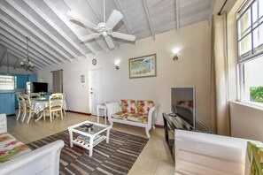 Apartamento, 2 quartos, terraço, vista para o jardim | Área de estar