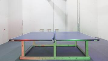 Apartamento em Condomínio Fechado, 3 quartos | Sala de jogos