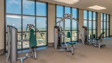 Apartamento em Condomínio Fechado, 3 quartos | Sala de fitness