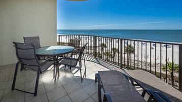 Apartamento em Condomínio Fechado, 3 quartos | Refeições ao ar livre