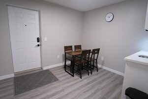 Quarto Quádruplo Clássico, não fumadores | Restaurantes